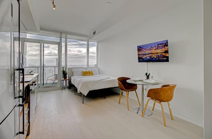 The Cityscape By Instant Suites | Ph Unit - Toronto