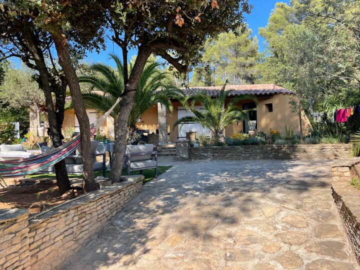 Cabanon Provençal Pleine Nature - Le Beausset