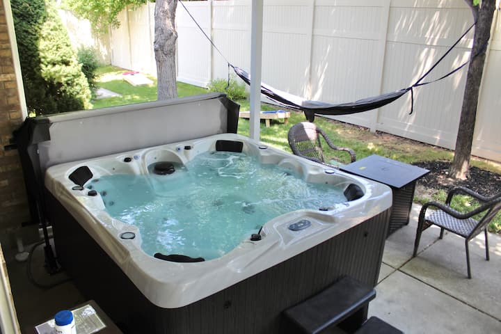 Ski Retreat W/ Hot Tub | Near Snowbird & Brighton - Sandy, UT