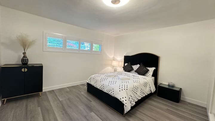 A2 Cozy Queen Bed Room/close La/share Bathroom - Alhambra, CA