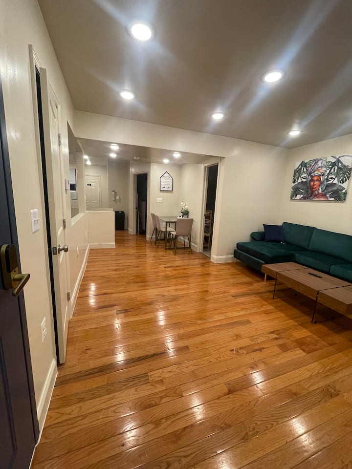 4 Br, 2ba Apt In Se Dc - Washington DC
