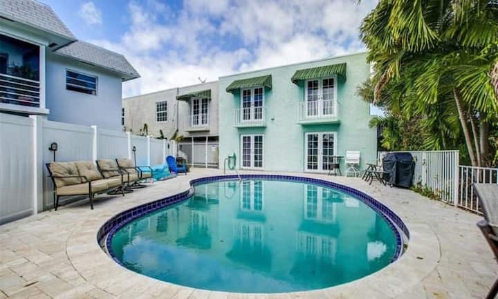 1bdrm, Sleeps 4, Pool, 1 Parking - Pompano Beach, FL