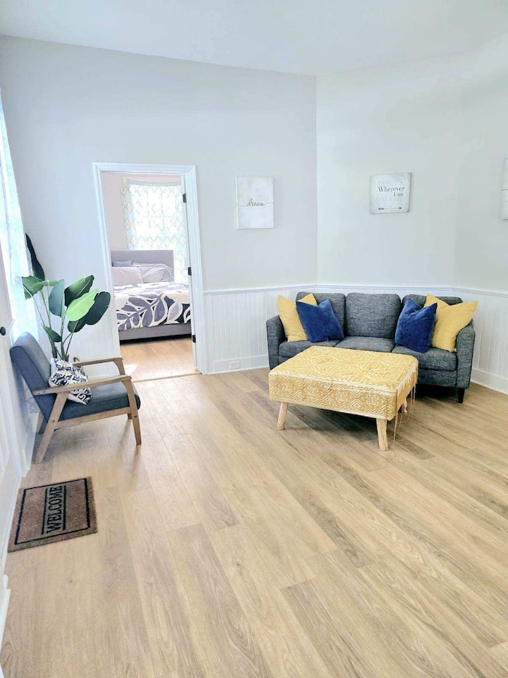 Beautiful Home W/lots Of Charm - Darlington, SC