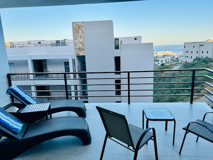 Modern Condo W/ Ocean View &&nbsp;Pool - Cabo San Lucas