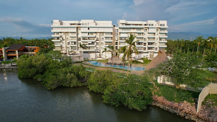 Luxe 2br/2ba Pool, & Jacuzzi! - Nuevo Vallarta