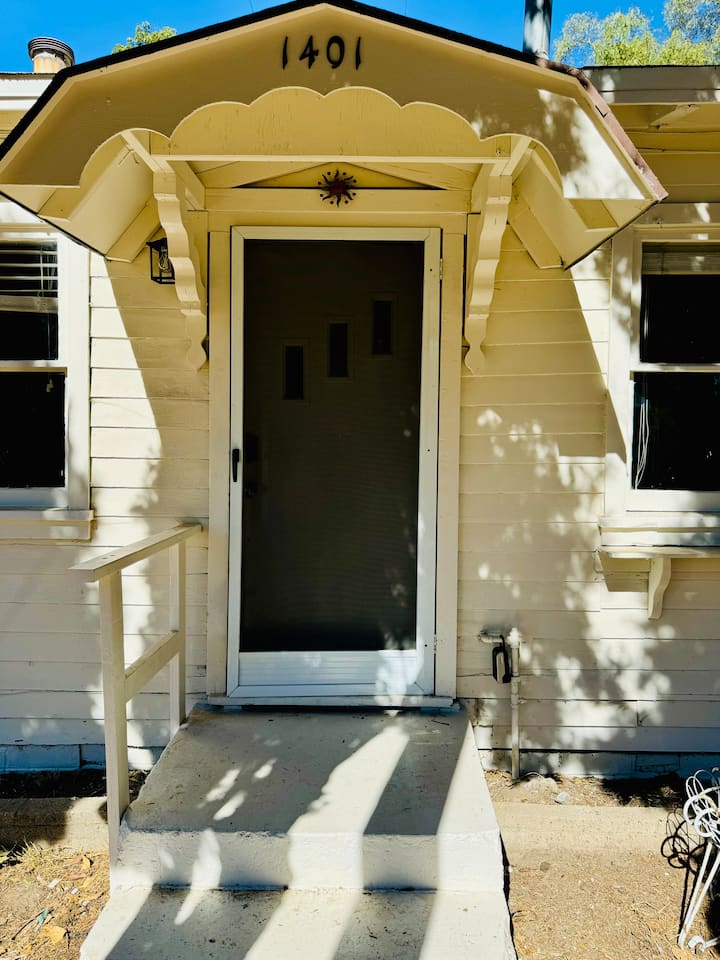Beautiful Country Home - Camarillo, CA