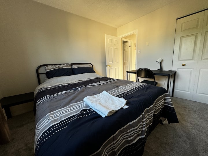 Lovely Room - Barrie
