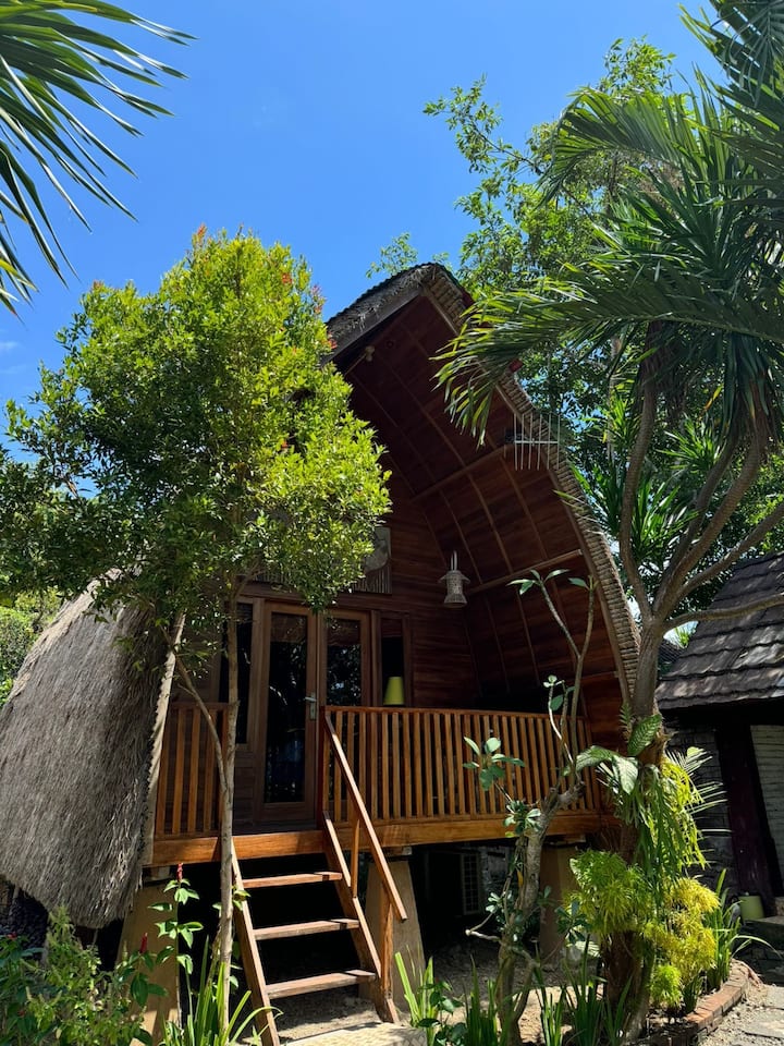Wooden Cabin In Sukawati - Bali