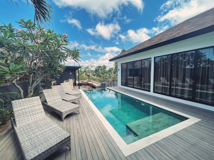 Grande Villa Moderne 5 Chambres Villa Flamboyant - Jimbaran