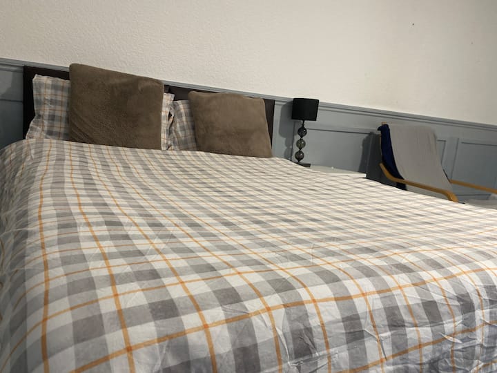 Big Room Near Glasgow University - Glasgow
