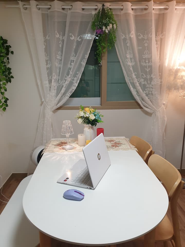Daegu/luna Casa/
무료주차,
#경대병원역5분
#동성로핫플#근대골목
#김광석거리 - Daegu