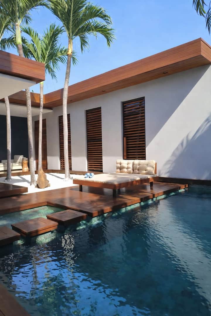 Private Pool Villa - Walk To Seminyak & Beach - Indonesia