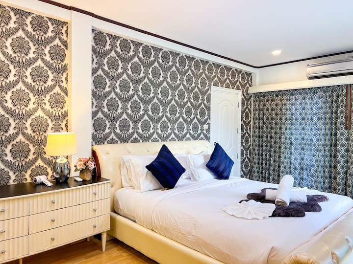 4bedrooms 5minutes Walk To Banglaroad Patongbeach. - Patong Beach