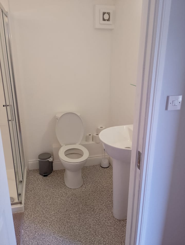 2 Double Beds In A Room Sleeps 4 - Bundoran