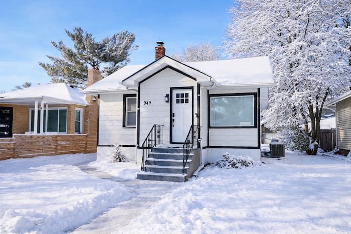 Modern 3br Home W/fireplace & Fenced Yard-st. Paul - Saint Paul, MN