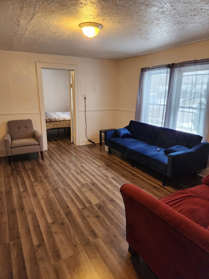 R1 Two Bedrooms Apartment - Aurora