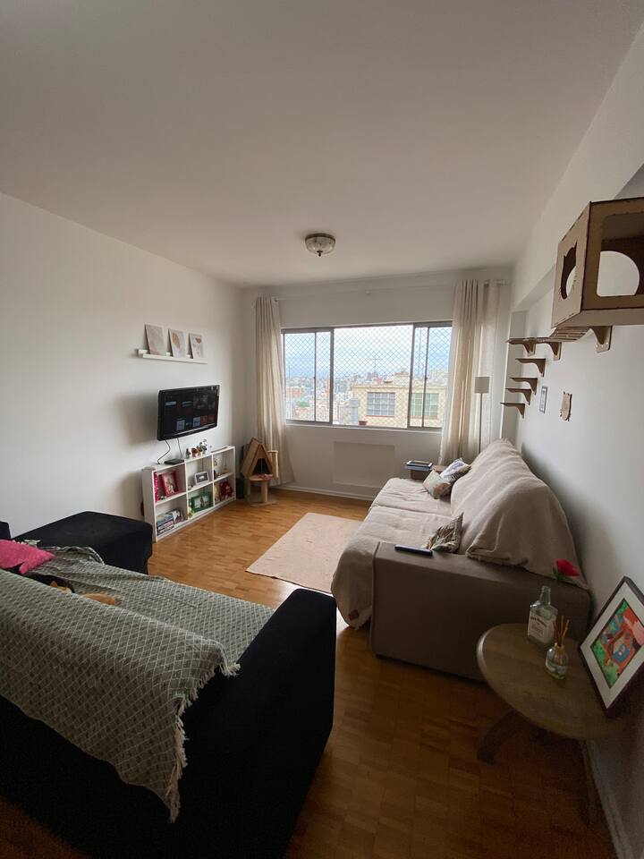 Quarto Em Apto No Centro Com Garagem - Porto Alegre