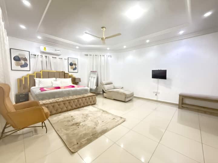 Grand Jacuzz1 @ East Airport - Ghana