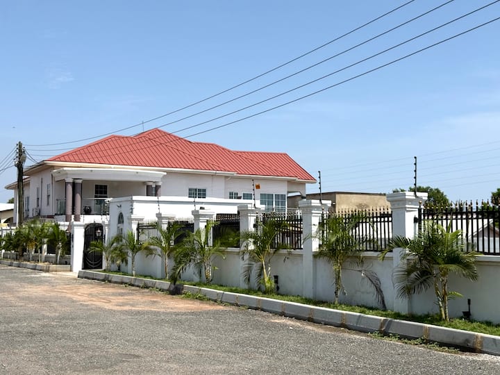 Grand Jacuzz1 @ East Airport - Ghana