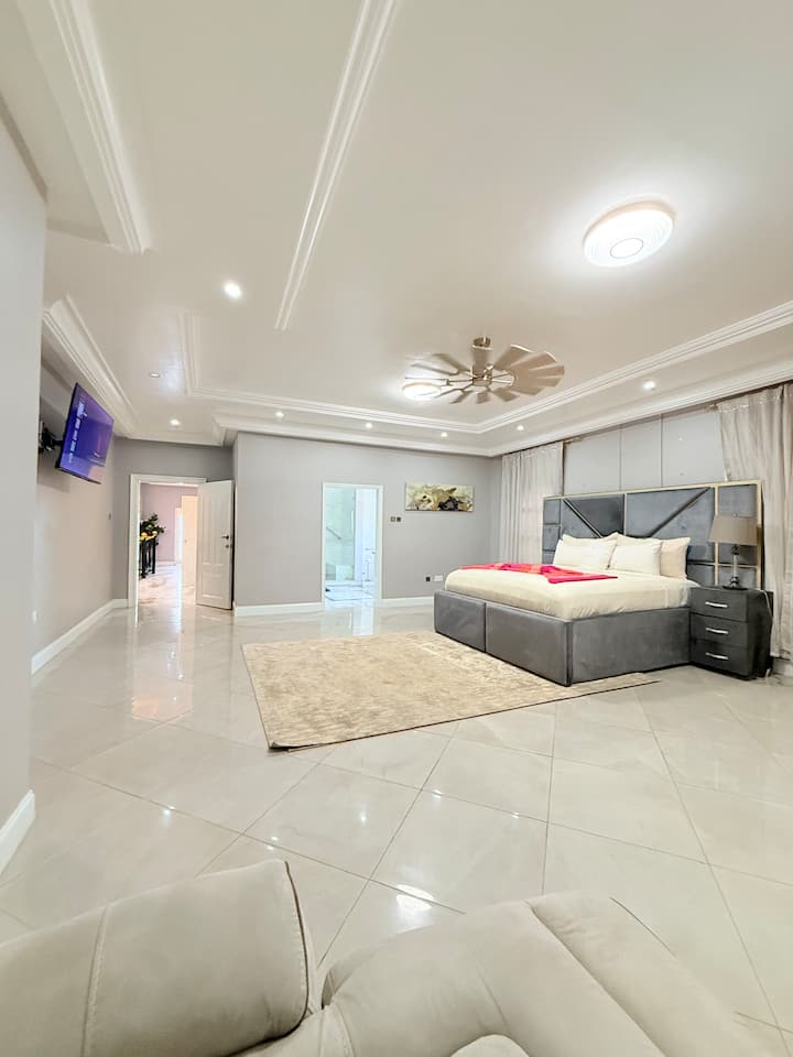 Grand Jacuzz1 @ East Airport - Ghana