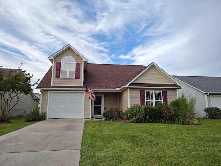 Spacious, Quiet, & Comfortable | 3br Full Home - New Bern, NC