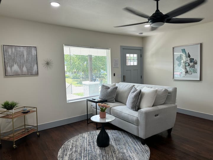 Midtown Beauty Unit B - Tulsa, OK