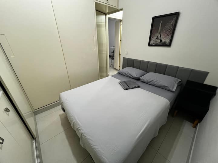 Apto Confort Simples Perto Parque Sabiá 2 C/ Ar - Uberlândia