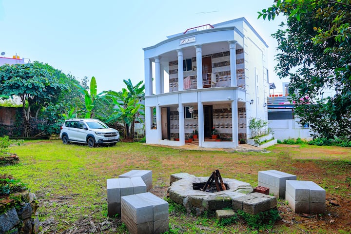 Chithralaya Guest House - Yercaud