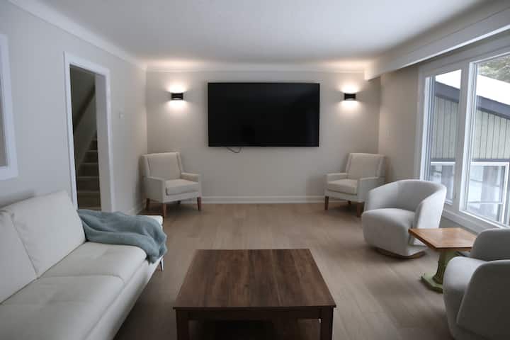 Private Lake House Near Hospital - Greater Sudbury