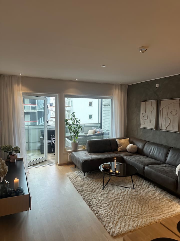Central Two-bedroom Apartment – Free Parking - Tromsø
