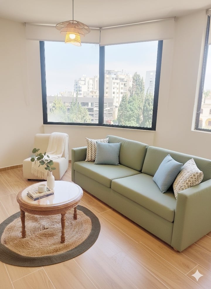 Rita's Sunlit Corner Apt - Near Abc Mall - Beyrut