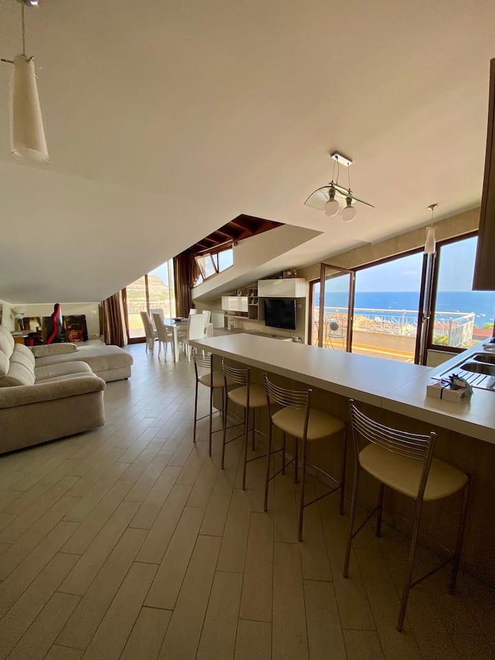 Beautiful Attic In Patti Marina - Patti