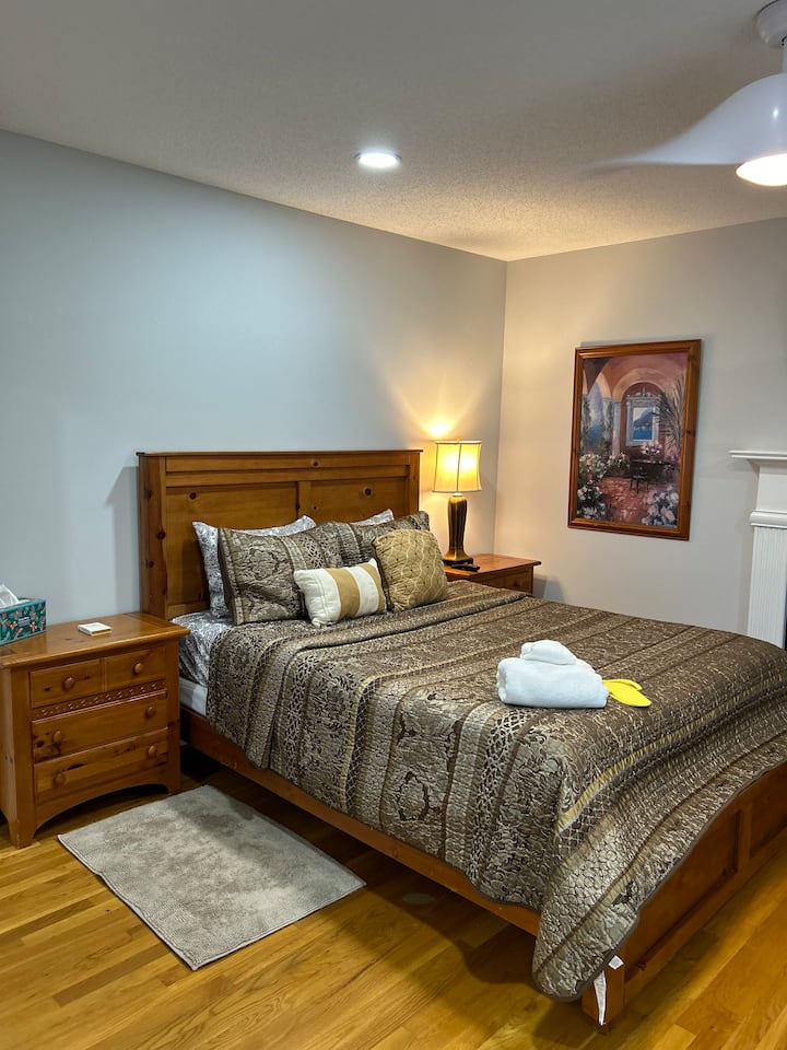Buford Ga Lovely Bedroom #7 Sunny, Bright & Airy - Buford, GA