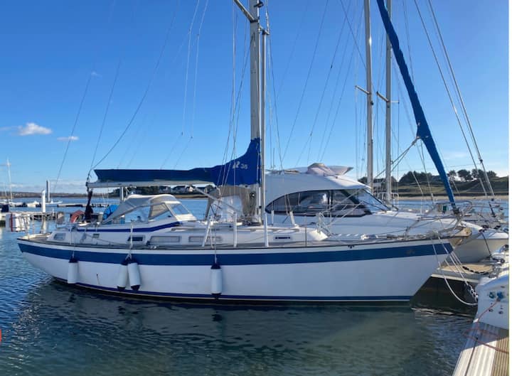 R36 à Quai Ou En Navigation - Baden