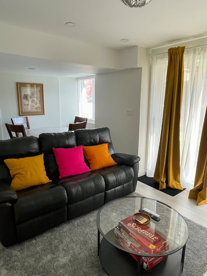 Superhost | Comfort, Cleanliness & Peace Of Mind - Bradford, ON, Canada