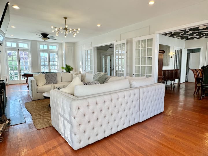 The Montgomery | 1920s Coastal Estate & Ocean View - Atlantic City, NJ