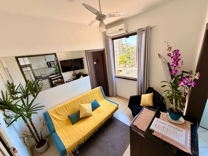 Apartamento Confortável C/ Vista Para O Pôr Do Sol - Porto Alegre