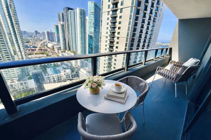 Luxury! Nuevo! 5 Estrellas. Downtown Céntrico! - Miami, FL