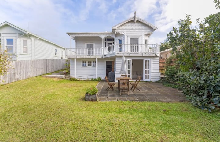 2 Bedroom Devonport - Auckland