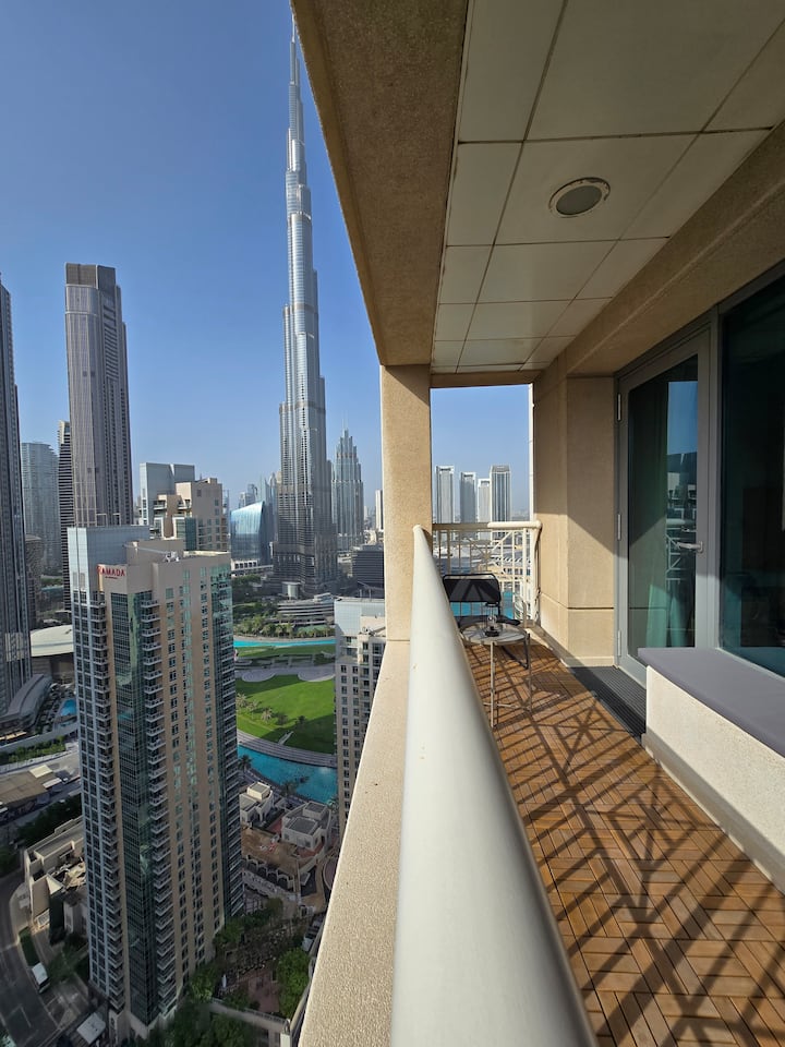 High Floor With Full Burj Khalifa Views Pool Table - Dubai