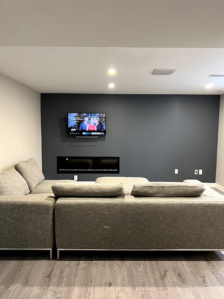Urban Haven | Private 2-br Ottawa Suite - Ottawa
