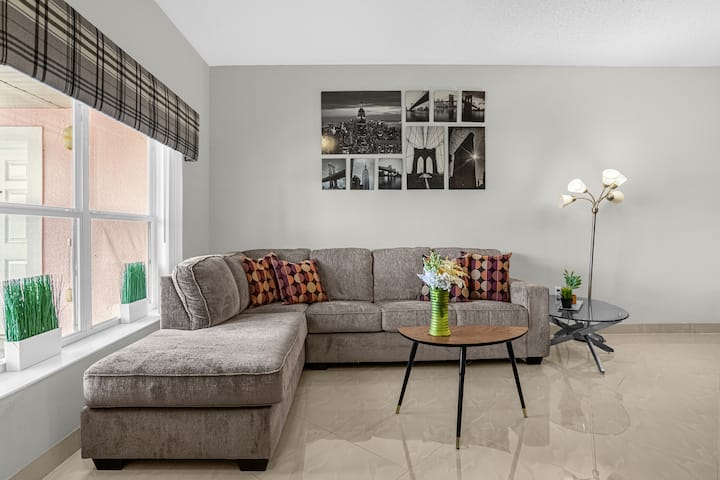 Fantastic 3 Bedroom Condo Close To Disney - Level Up, Kissimmee