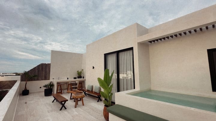 I Totally Want To Stay Here! - Paradise Beach