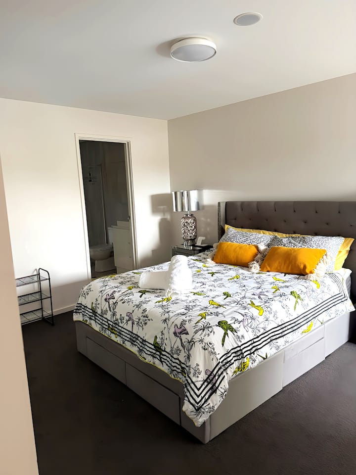 Comfy Luxurious Space In Coombs - Canberra