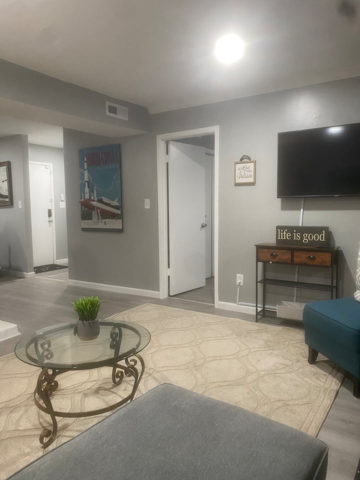 Mid-city Condo At Willow Pointe - Huntsville, AL