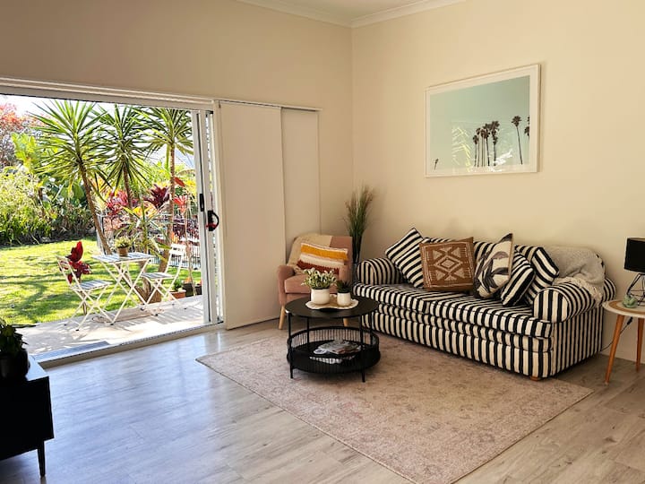 Charming Garden Guest House - Tewantin