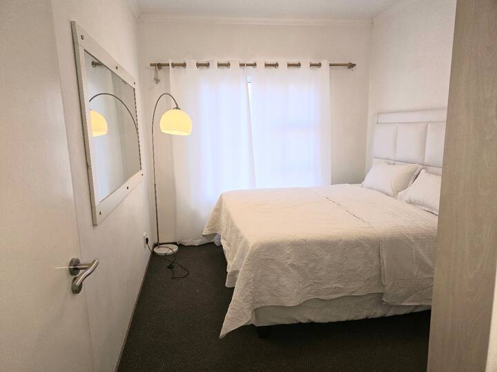 1 Bdr Flat In Klein Windhoek Unique, Cousy & Clean - Windhoek