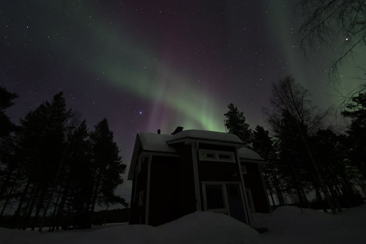 Punainen Tupa Kajangissa - Lapland