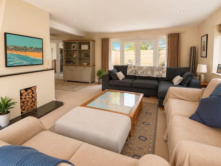 Luxury 5 Bed House Abersoch Centre, Hot Tub, Beach - Abersoch