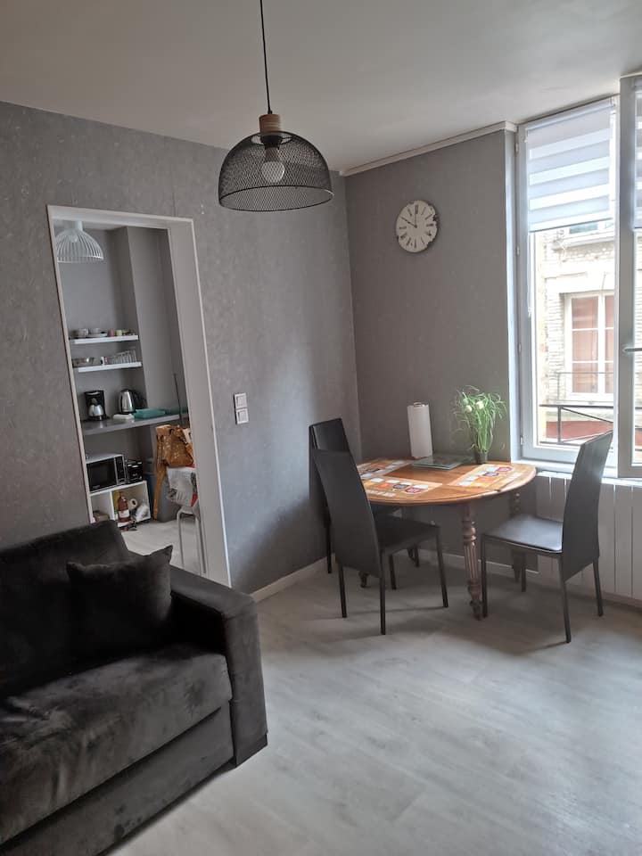 Agréable Appartement Au 1er. - Dieppe